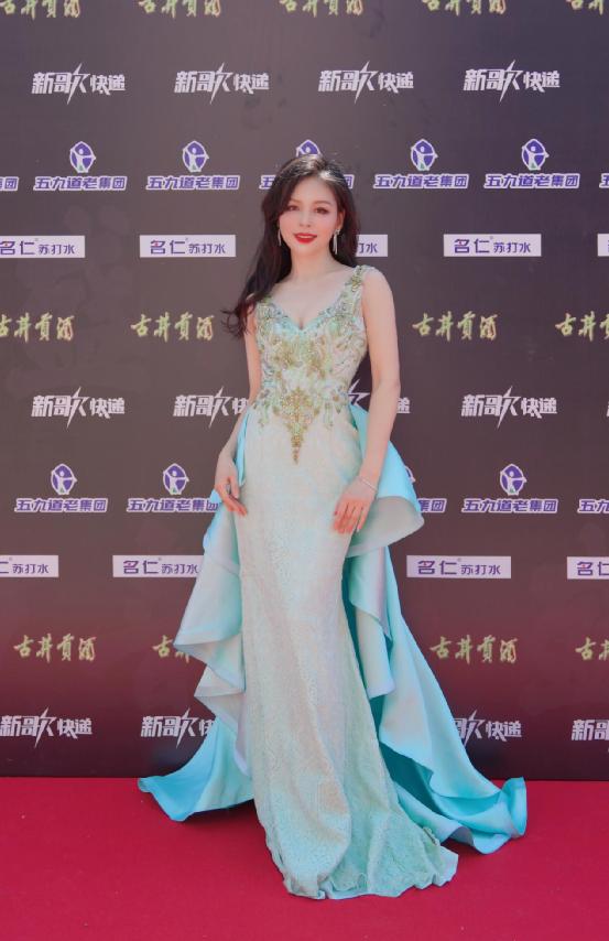 Singer Li Yamei won the Best Original Single of the Year Award at the ...