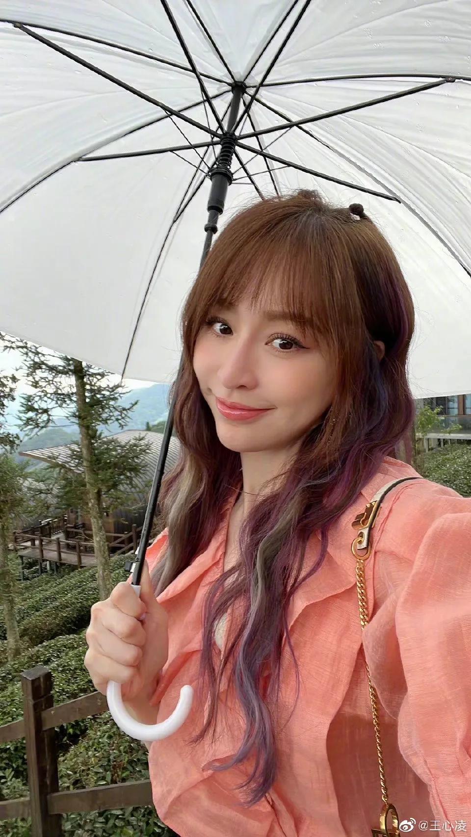 Wang Xinling's figure is really girly, and she is still unbelievably ...