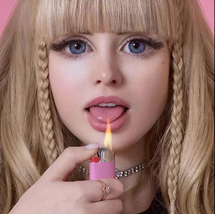 Russian "Living Barbie" is 34 years old, but no one dares to fall in ...