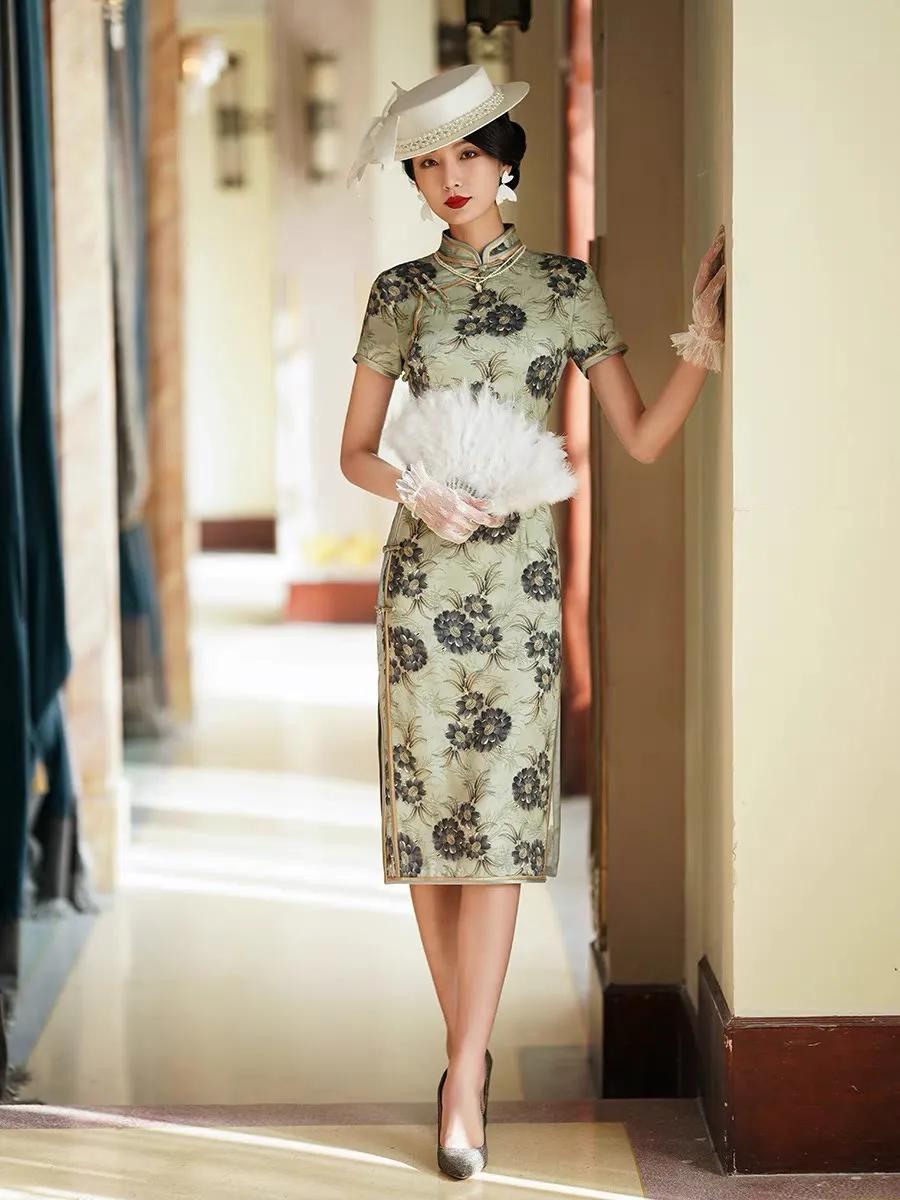 What is the meaning and symbol of the cheongsam?I'll tell you - iNEWS