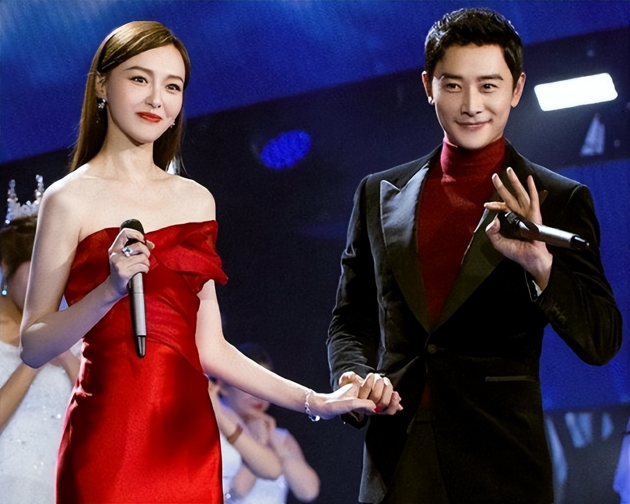 Luo Jin and Tang Yan's 4th wedding anniversary!The man was photographed behaving intimately with ...