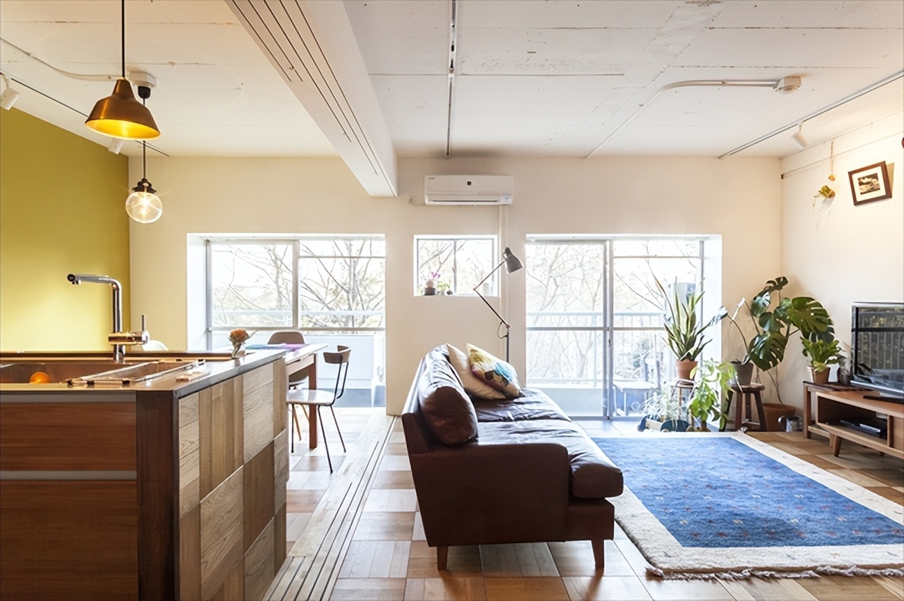 Musashi City, Dink House Connected by Glass Doors - iNEWS