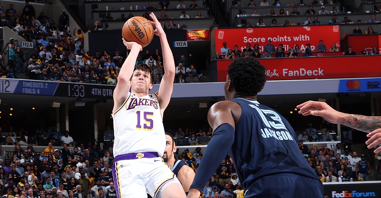 The first show in the playoffs is so good? Reeves made his debut with ...