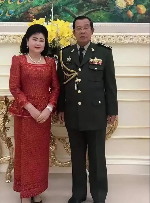 Mrs. Hun Sen is a beautiful woman from the Tang Dynasty? No, Prince ...