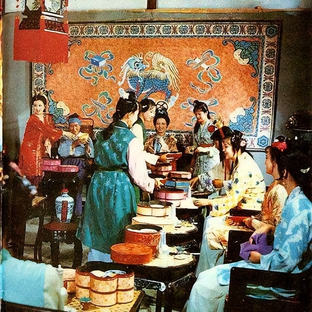 "A Dream of Red Mansions" Grandma Liu: People can be short of money ...