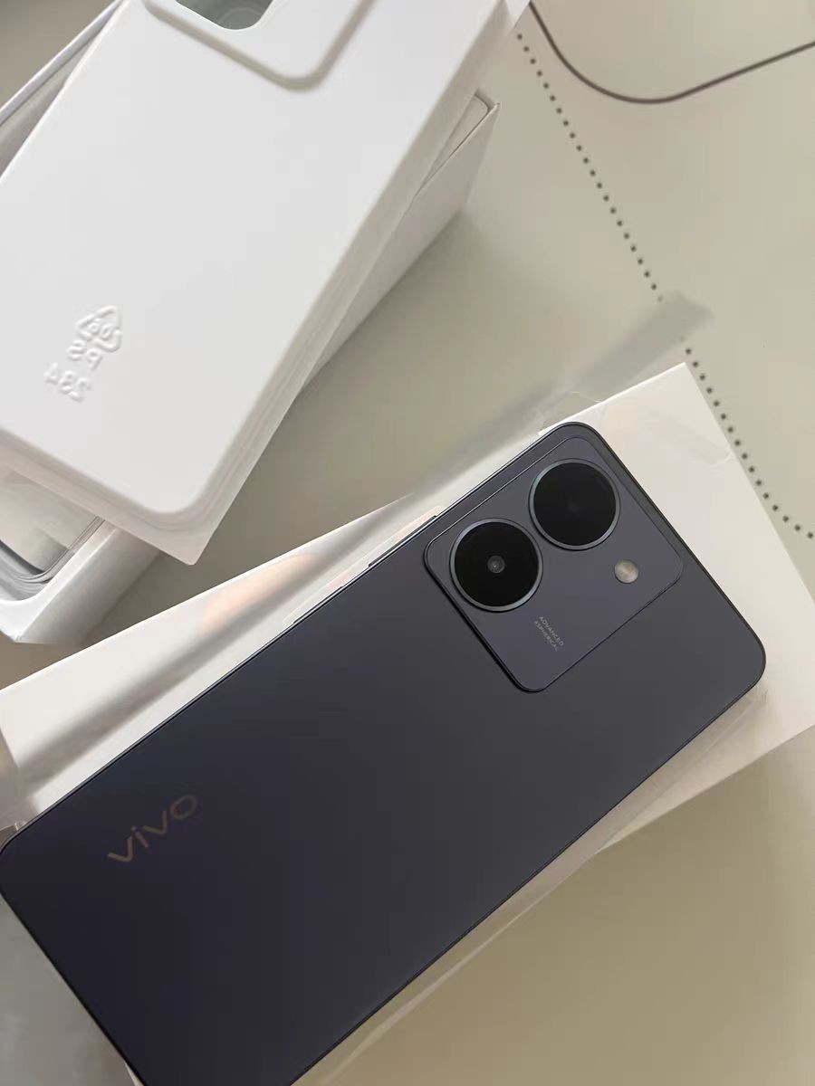 Looks great! Vivo Y78 makes you put it down - iNEWS