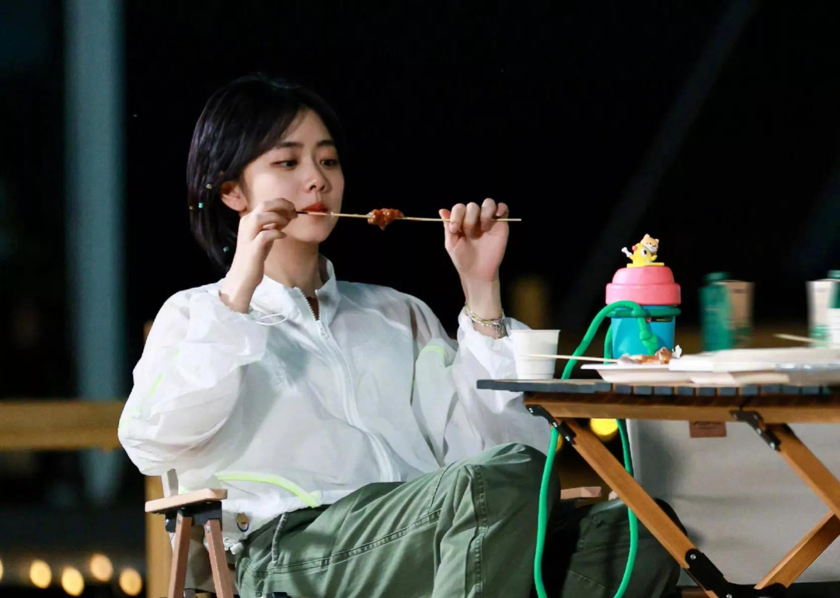 Tan Songyun was a guest in "Longing for Life", Huang Lei was smiling ...