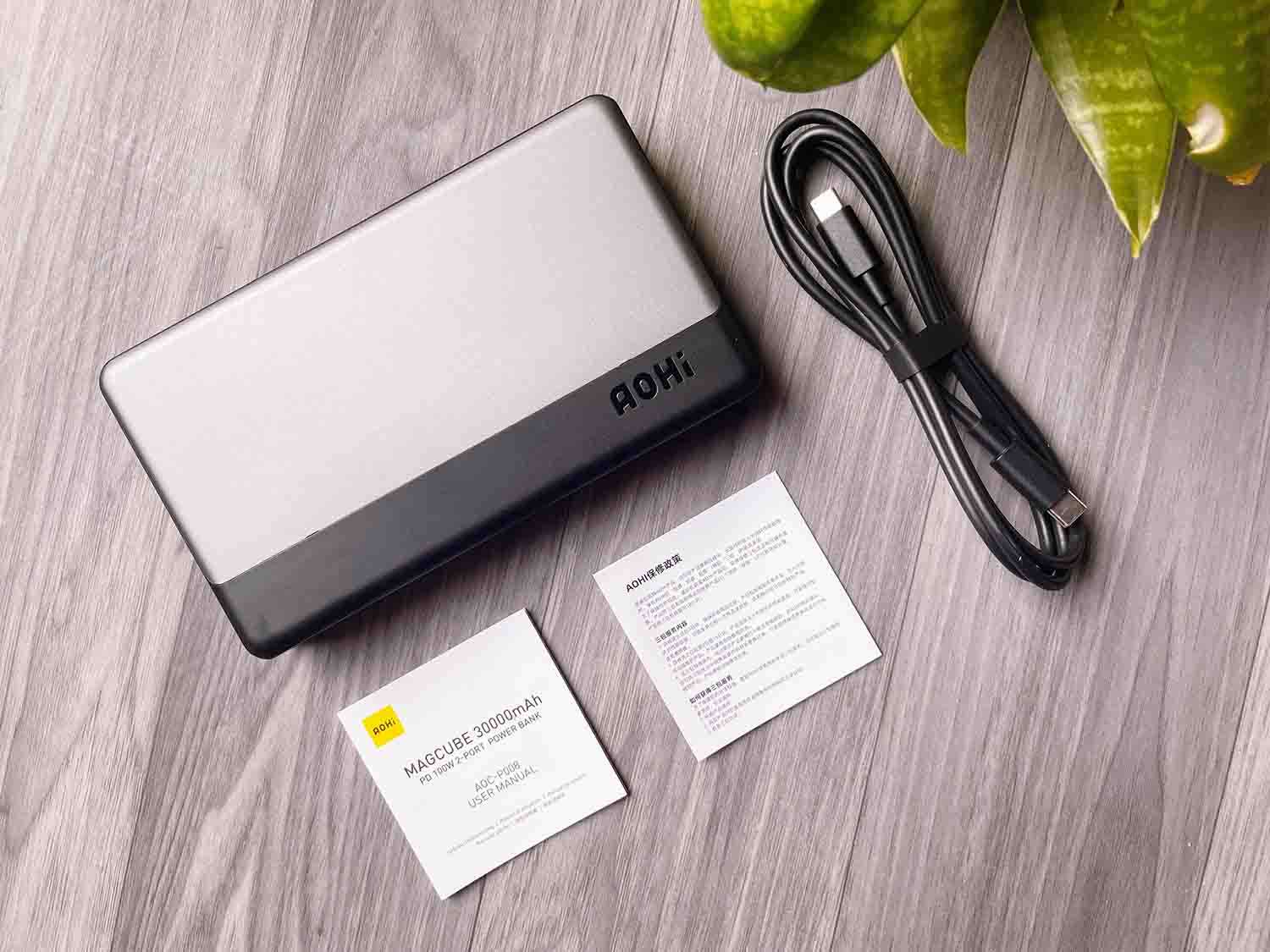 The battery savior of the notebook, Aohi 30000mAh mobile power bank, two-way PD100W fast charge ...
