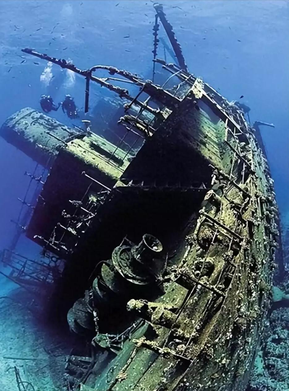 It exploded! It exploded again! Japanese merchant ship sunk in Black ...