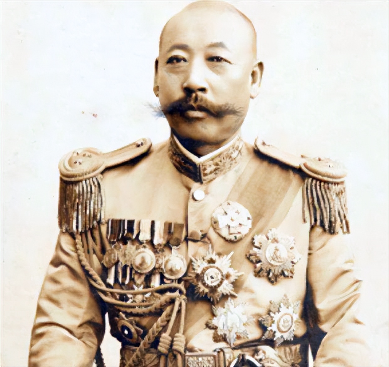 A division has 13 brigades with nearly 100,000 soldiers, and the ...