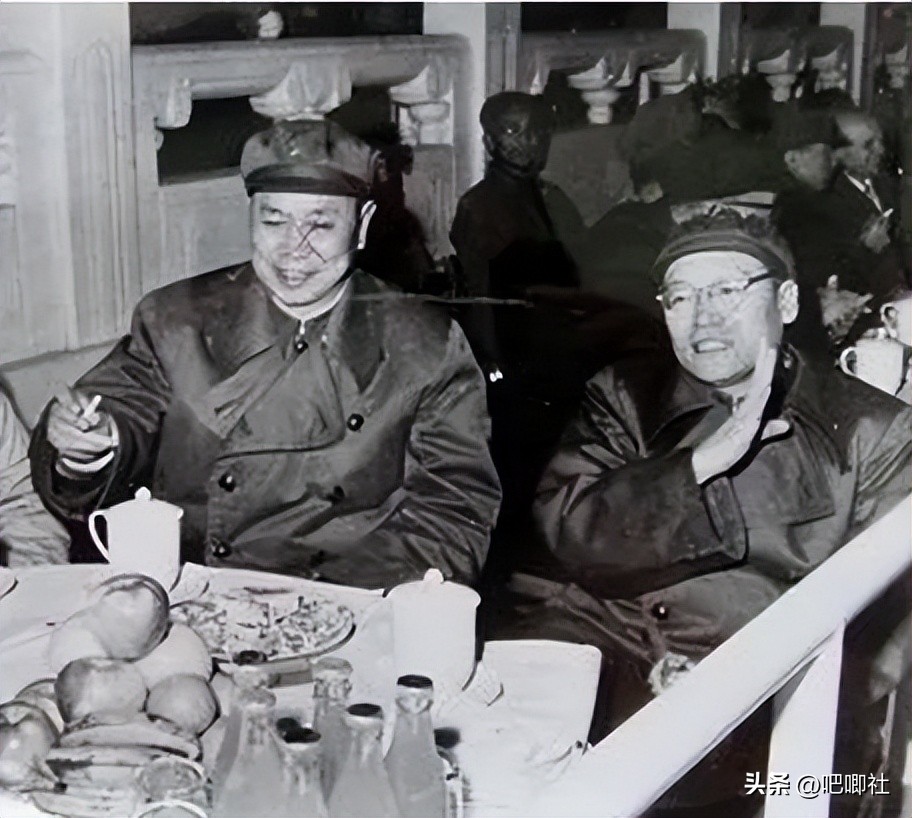 In 1992, Zhang Zhen invited Qiu Huizuo, who had been away from Beijing ...