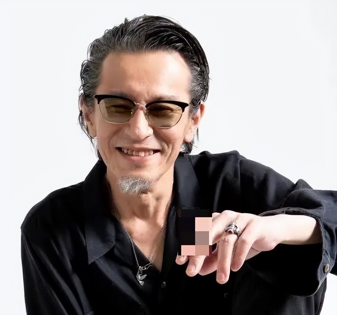 The lead singer of "Slam Dunk" suffers from esophageal cancer, how can ...