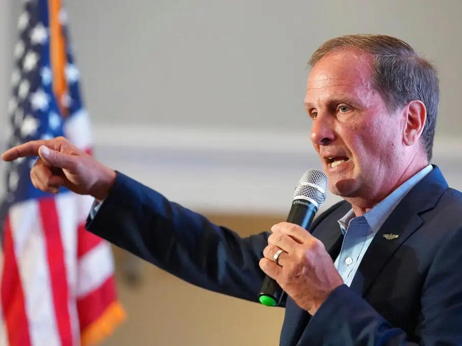 The military is not allowed to unify Taiwan Island, and the U.S ...