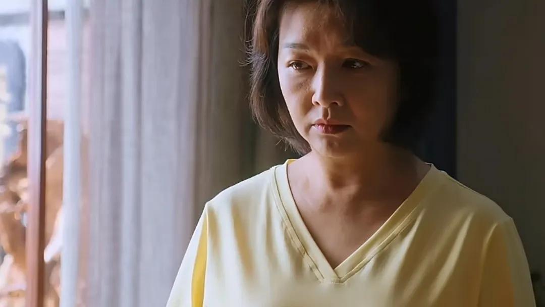 TV series "The Back Wave": As the front wave, Song Linglan is a woman ...