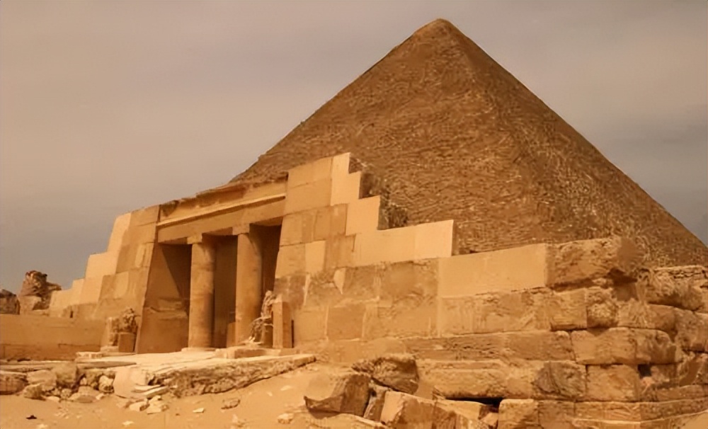 How the ancient Egyptian pyramids were built without gaps and how they ...