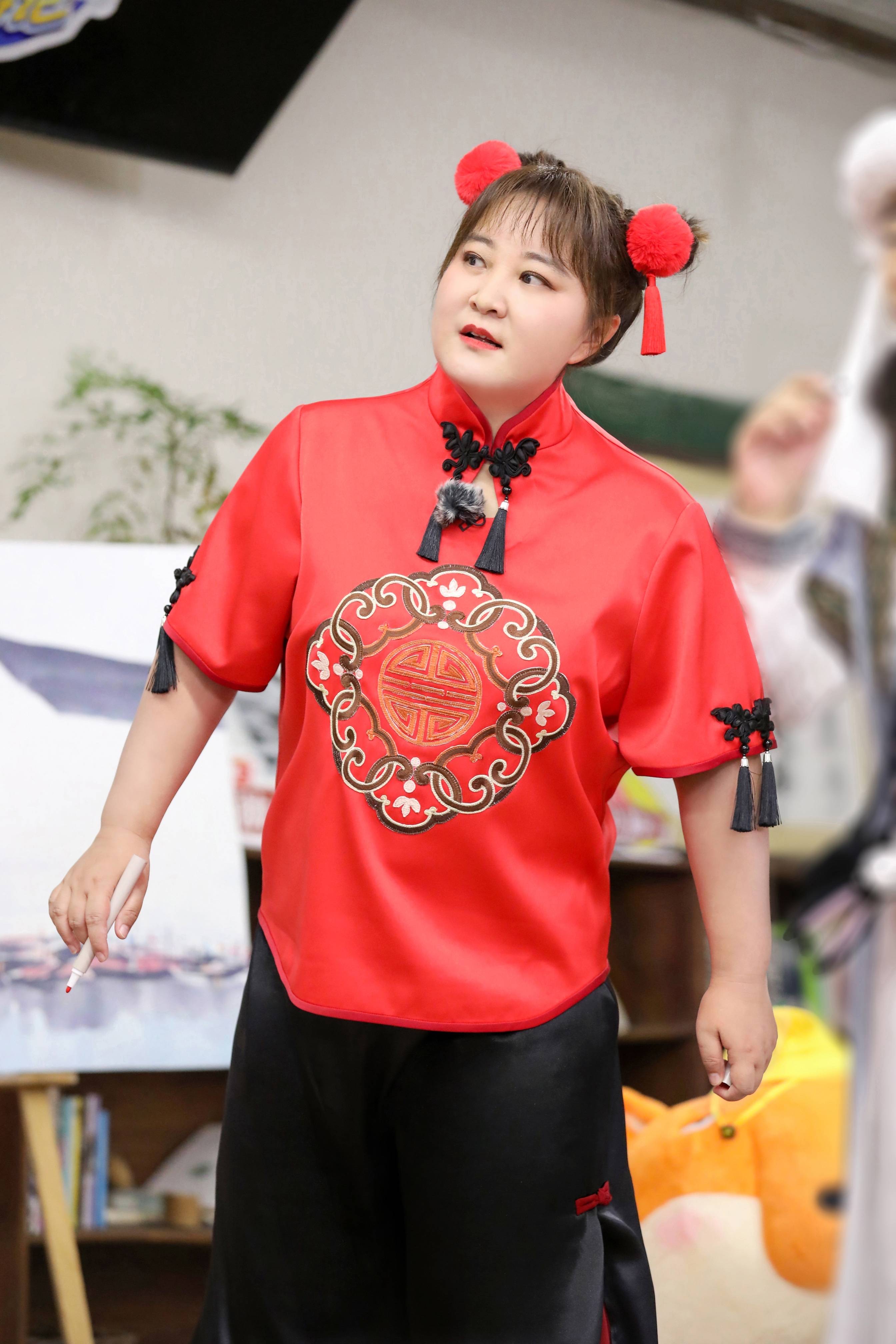 Jia Ling received RMB 5.4 billion in her account. She appeared for the ...