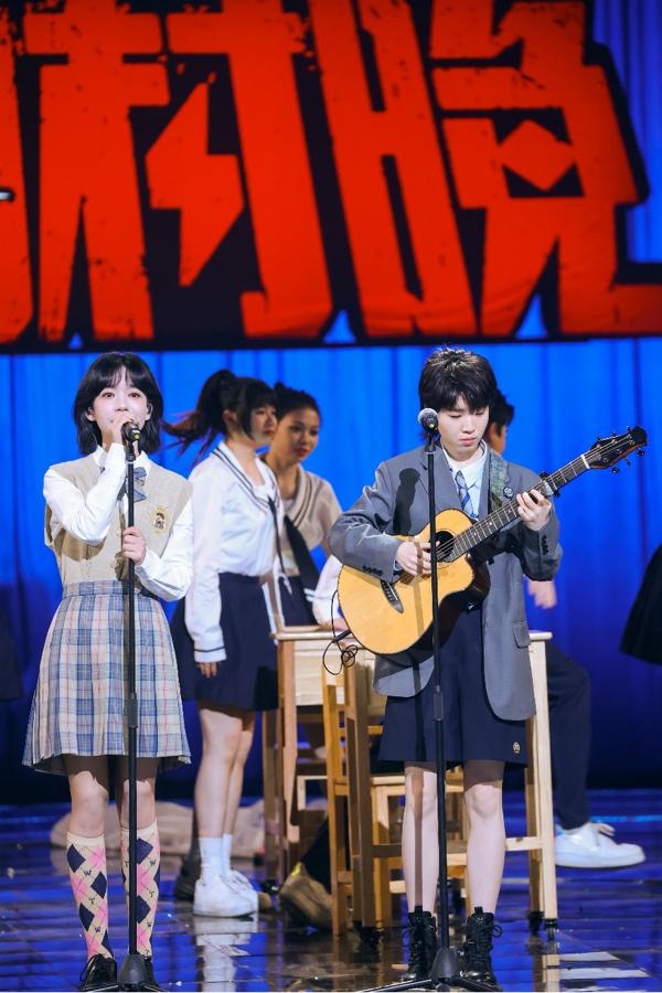 Netease Cloud Music's first village evening line: Singing red songs ...