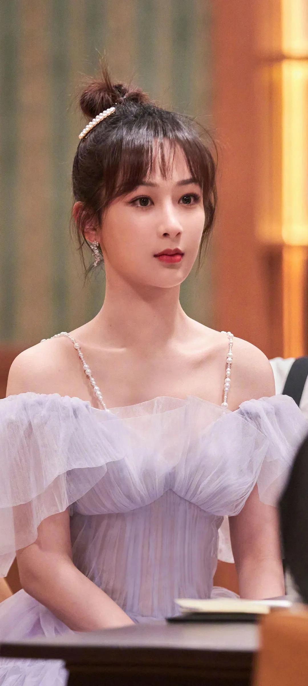 Yang Zi, Zhao Lusi, Zhang Ruonan Full Screen Mobile Wallpaper - iNEWS