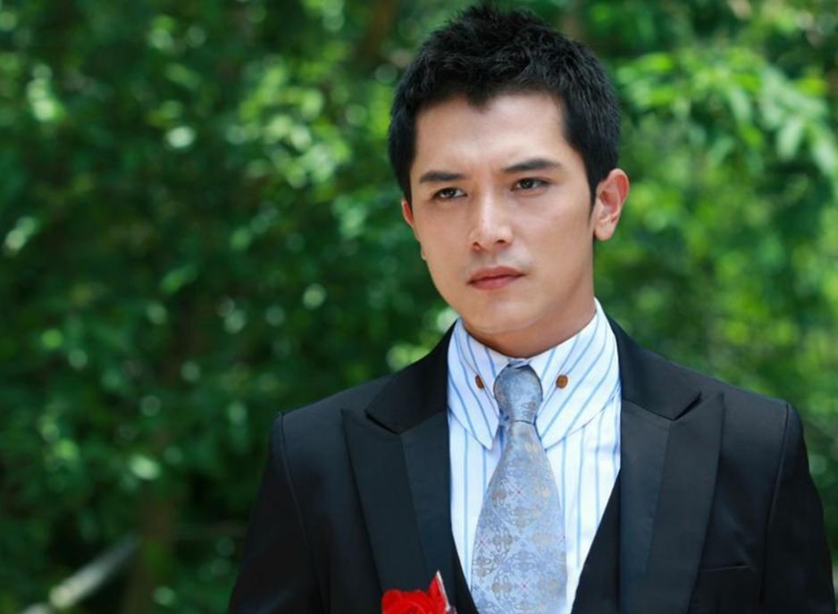 After being pursued by many actresses, why did the "scumbag of the ...