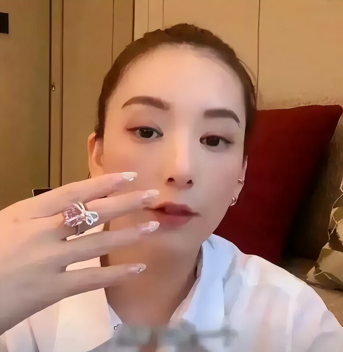 Tianwang's sister-in-law brought a 48-yuan ring live broadcast, and netizens alluded to ...