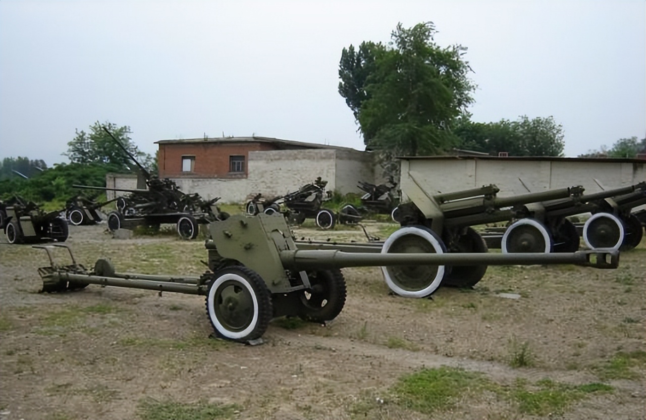 The mainstay in front of the torrent of steel - Type 56 85mm cannon - iNEWS