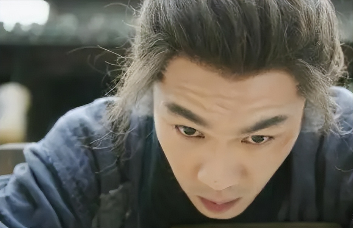 After reading "The Three-Body Problem" Wei Cheng and "Daming Under the Microscope" Shuai Jiamo ...