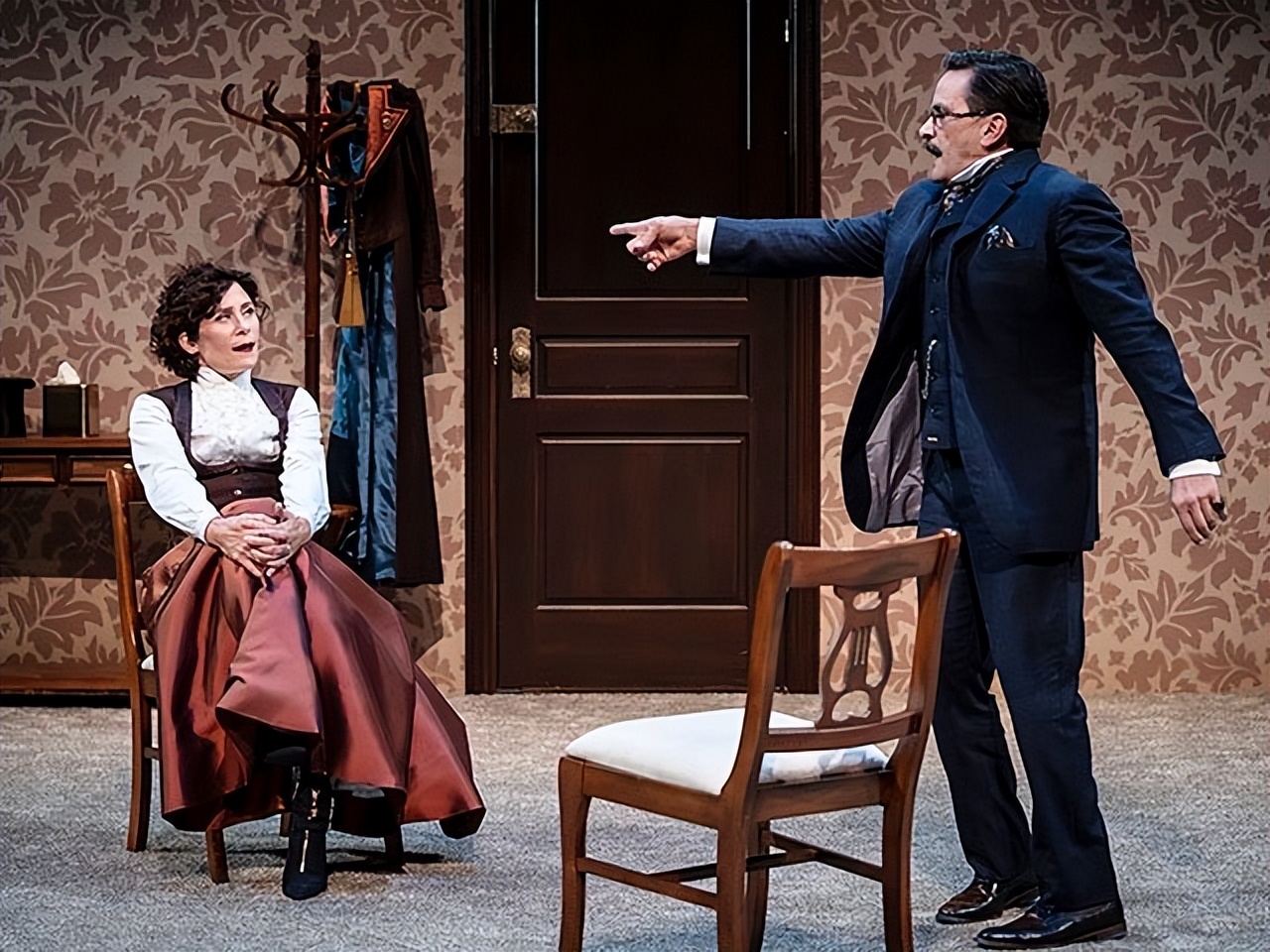 A Probe into Nora's Awakening Process in "A Doll's House" - iNEWS