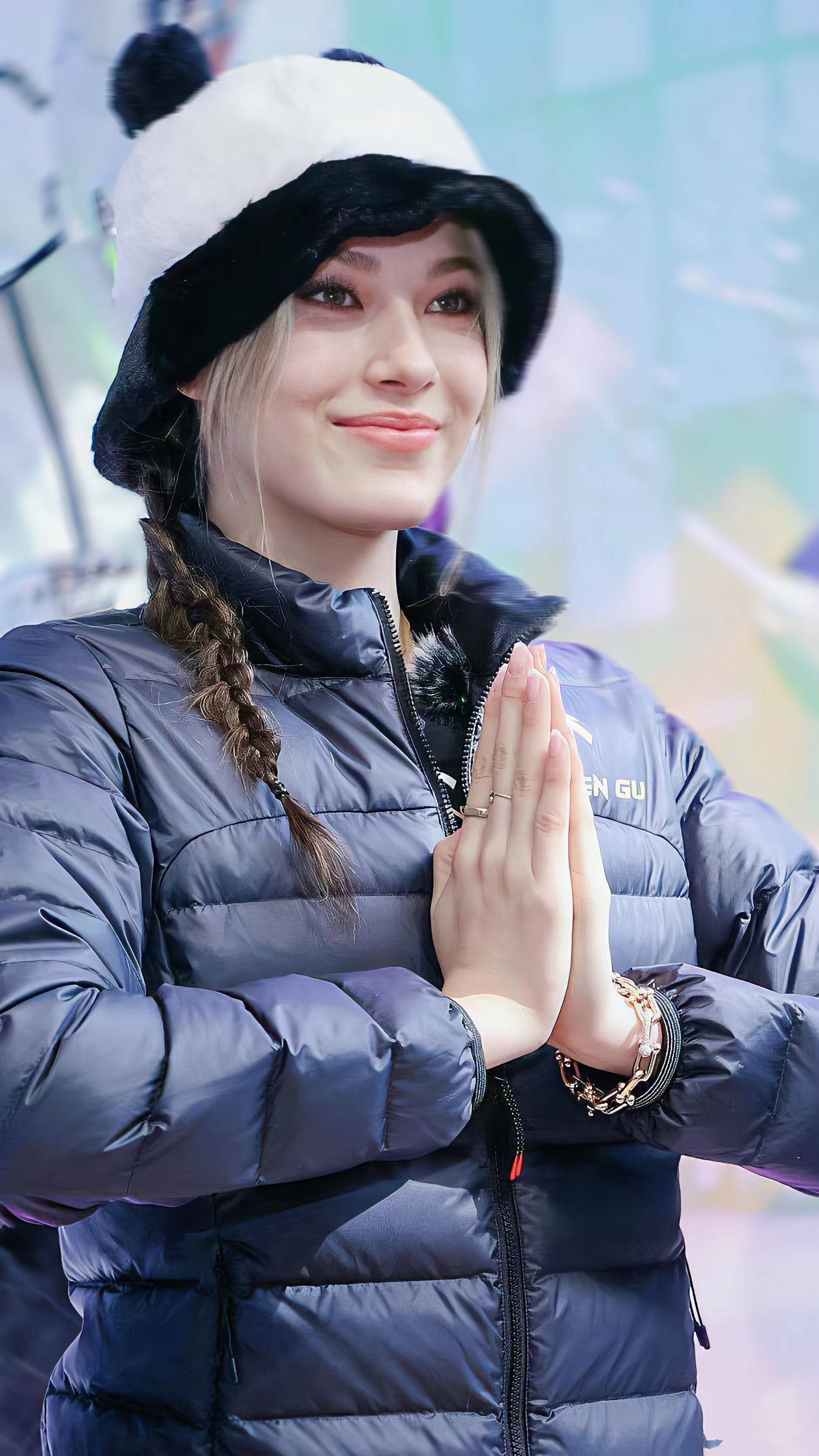 So beautiful! Gu Ailing wore a long green dress, she was very graceful ...