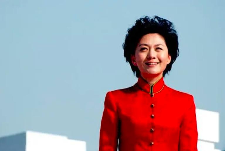 Haixia, the national face of CCTV: she became a beautiful anchor at 21 ...