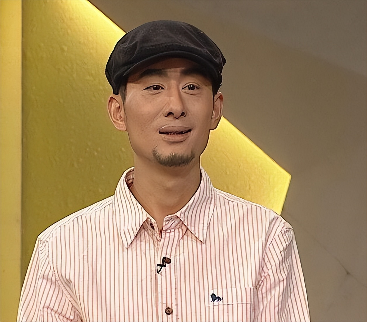 A Bao: Who is to blame for him who has taken off the "farmer disguise ...