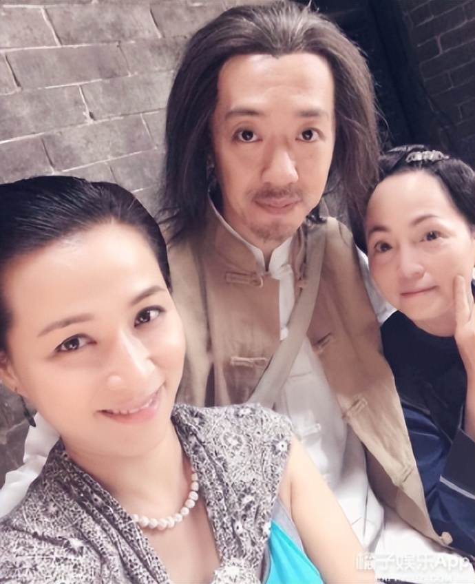 Cao Yunjin's ambition exposed? The live broadcast wants to invite Li ...