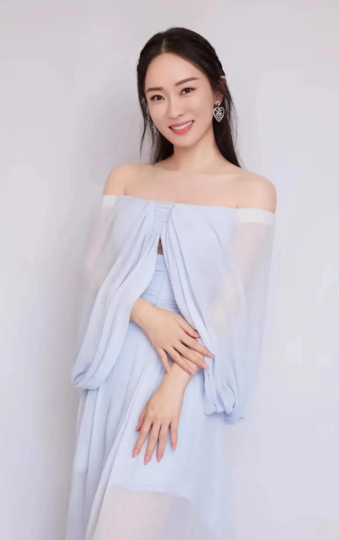 Beautiful Huo Siyan - iNEWS