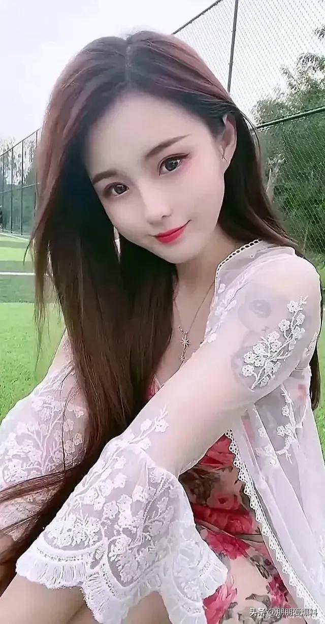 A romantic monologue of a 72-year-old man - iNEWS