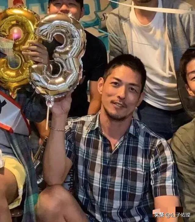 Japanese actor Shuto Oki set off a craze in China, and the live broadcast money-making plan was ...