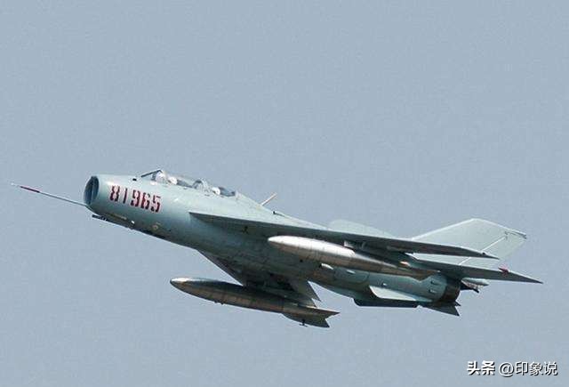 The first-generation supersonic fighter J-6, a veteran who has been ...