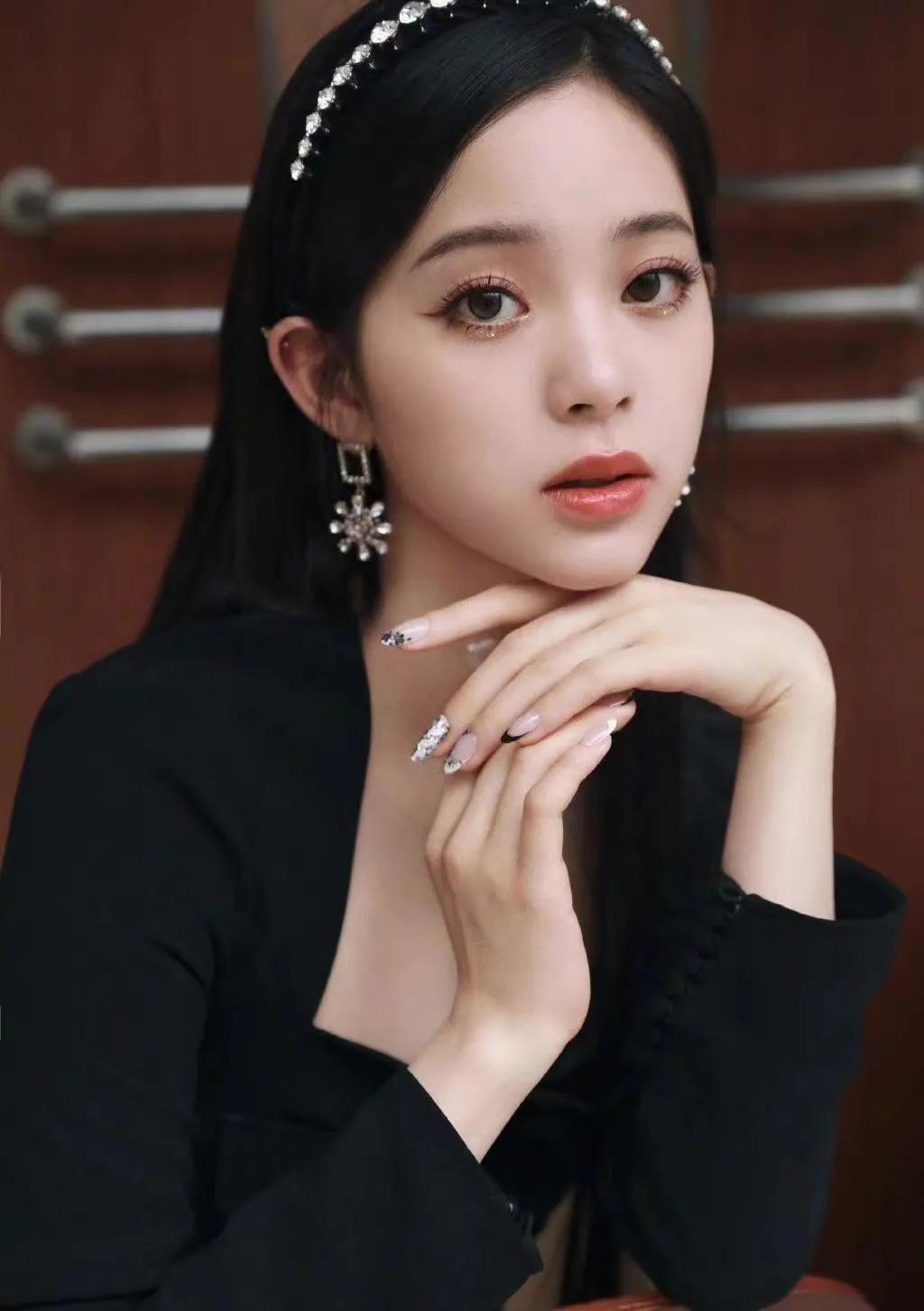 Nana is so pretty - iNEWS