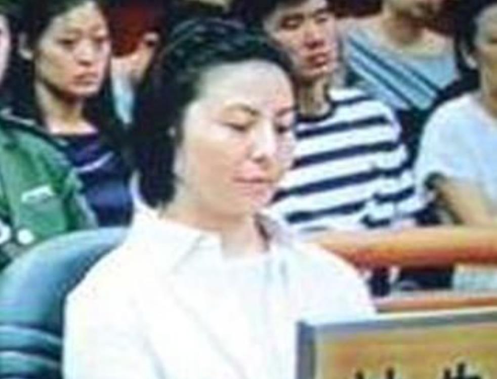 Li Ping: Beautiful as a flower married to the second generation of ...