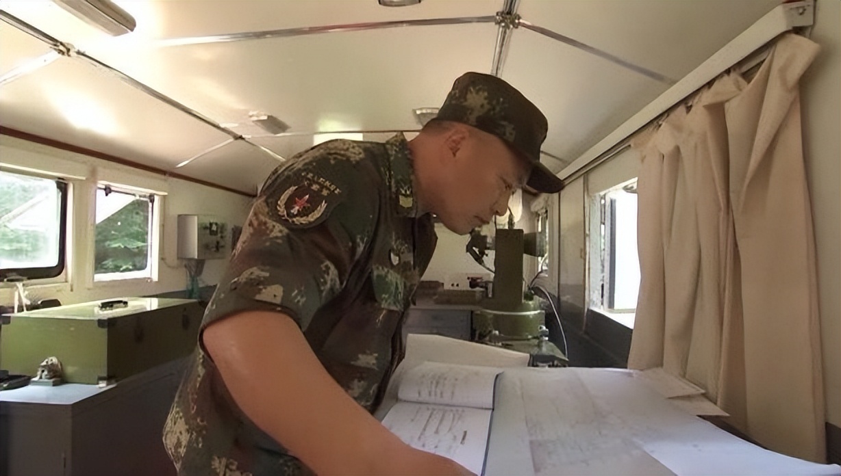 The King of Rockets: The Story of First Sergeant Guo Yafei - iNEWS