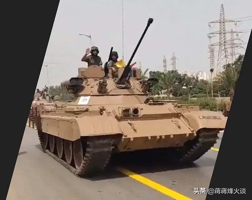 Algeria's modified T-62 participated in the military parade, and the ...