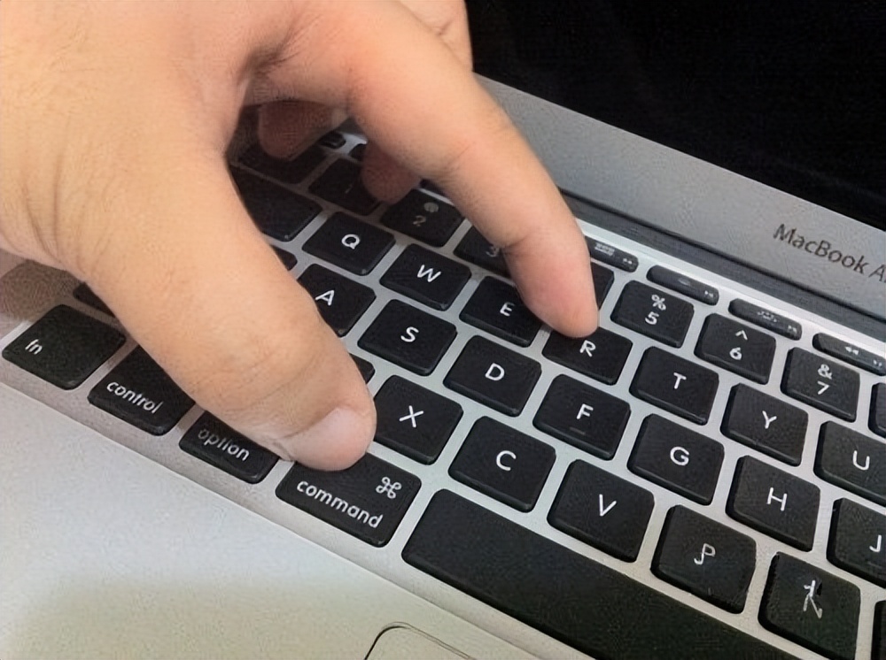 Professional IT Engineer's Guide to Mac System Reinstallation - iNEWS