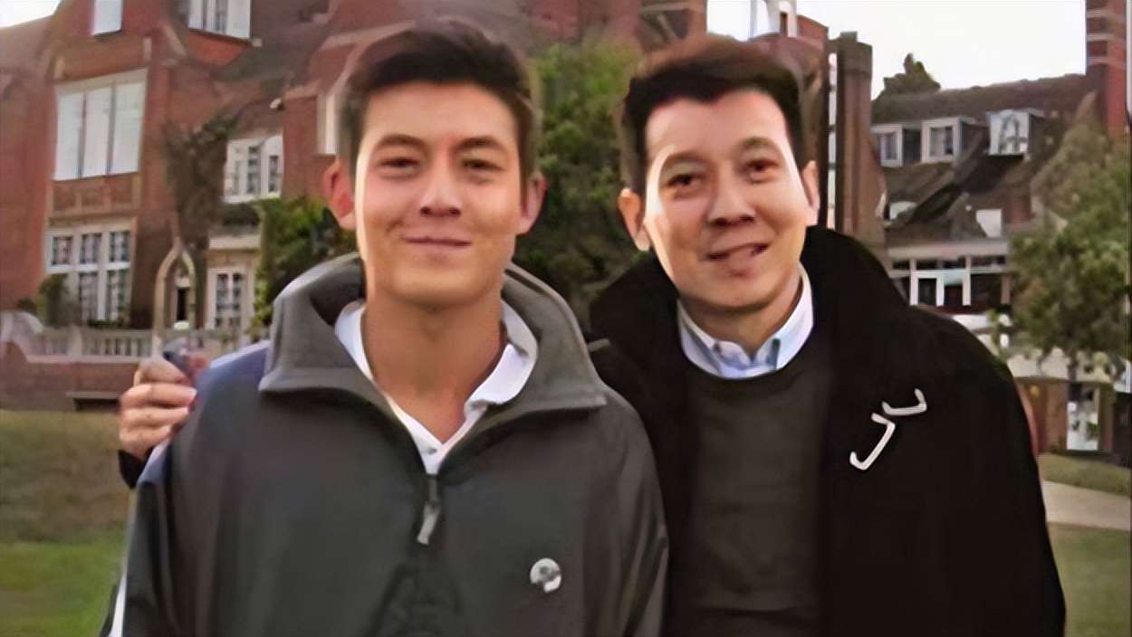 Li Chen went all over the world with a stone, Edison Chen was all over ...