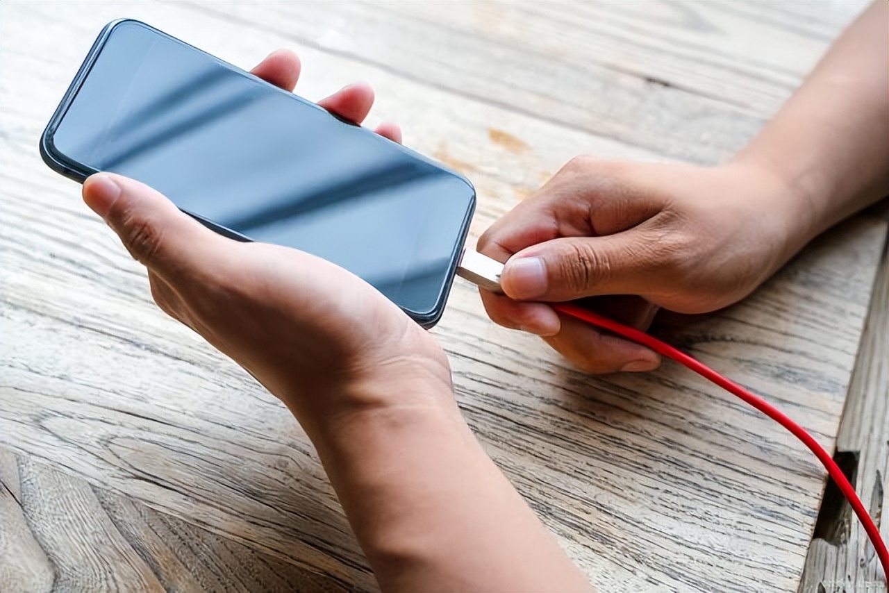 Why does the phone suddenly fail to charge? Check these five reasons to ...