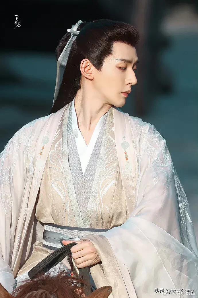 Deng Wei is this man from the prairie? Very handsome Mongolian - iNEWS