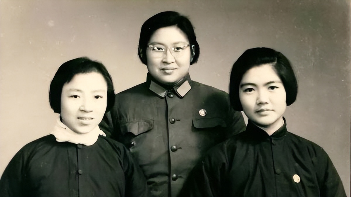 In 2004, Kong Dongmei visited Shui Jing, and during the meeting, Shui ...