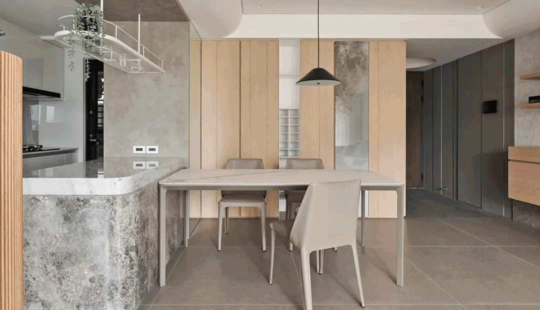 Her house is 84 square meters, and she insists on "poor clothes" for ...