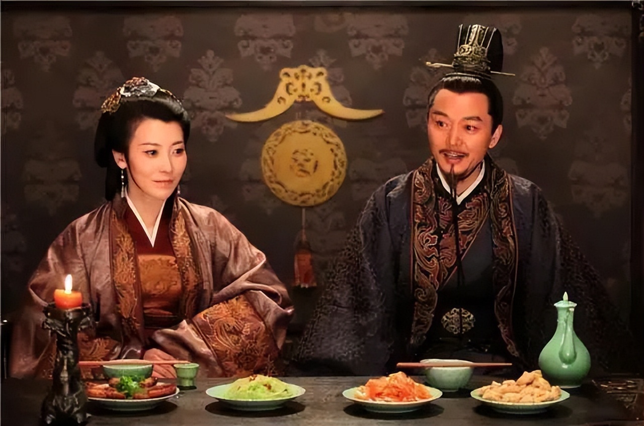 "Wulin Outer History": She was crushed by a female supporting role, and ...