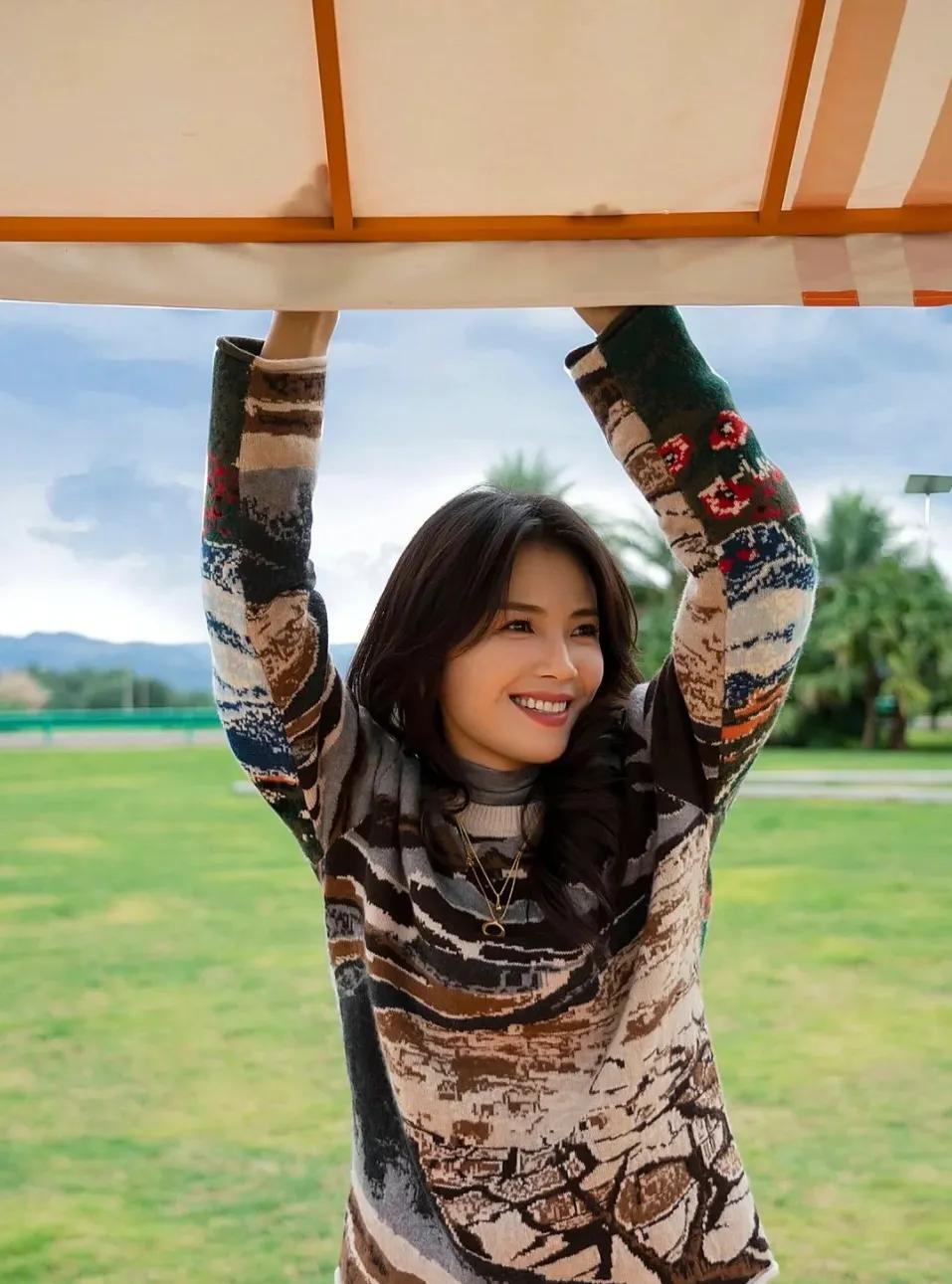 Liu Tao spends 3 million inlaid porcelain teeth, which is equivalent to ...