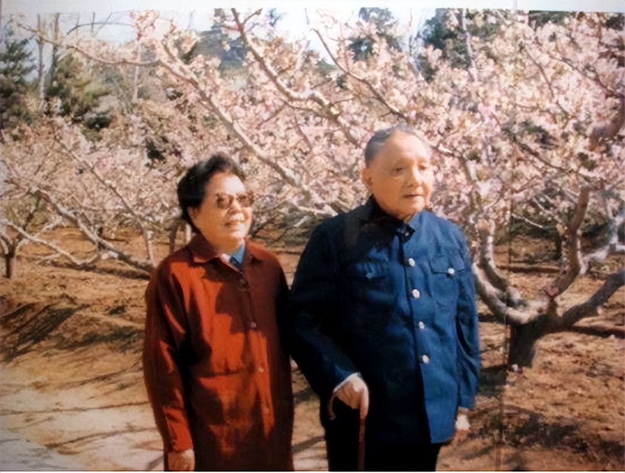 The days that Zhuo Lin and Deng Xiaoping walked together - iNEWS