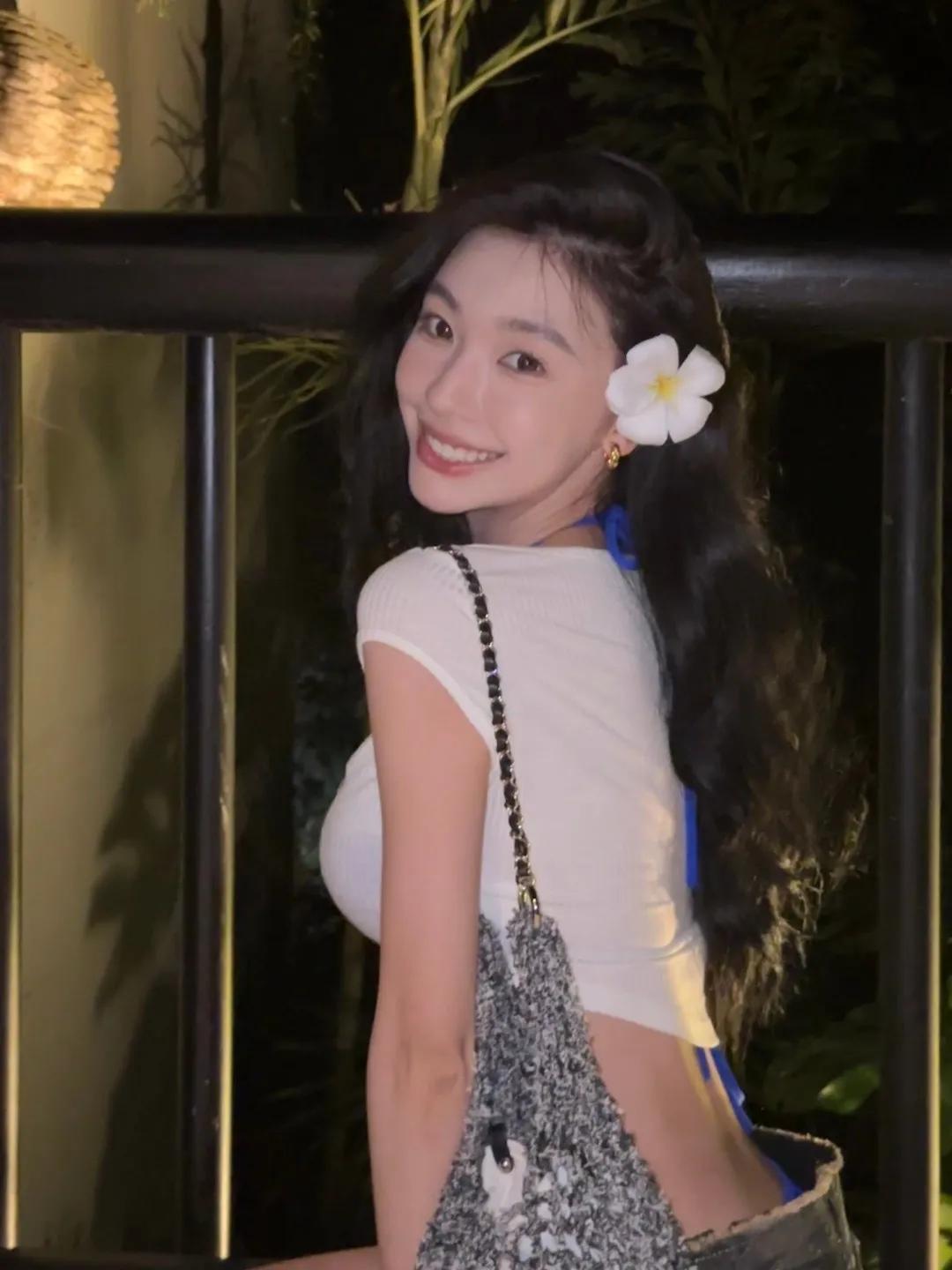 Exquisite Atlas - iMedia