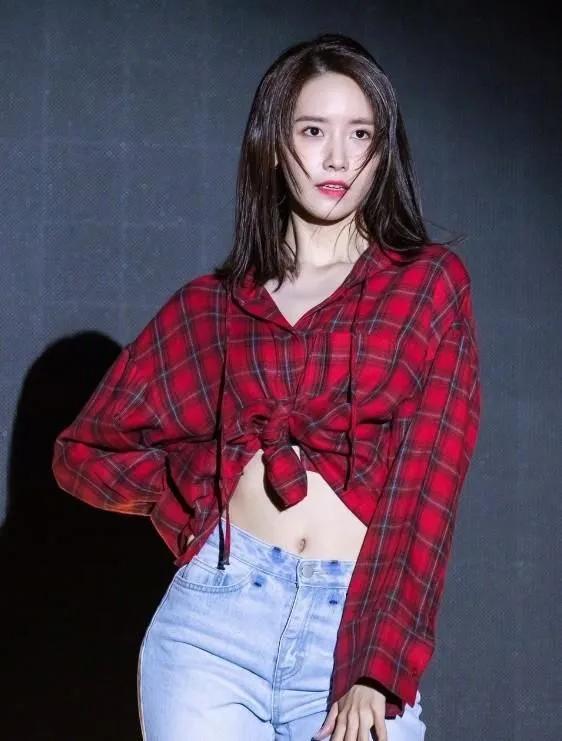 Lin Yuner has a small waist - iMedia
